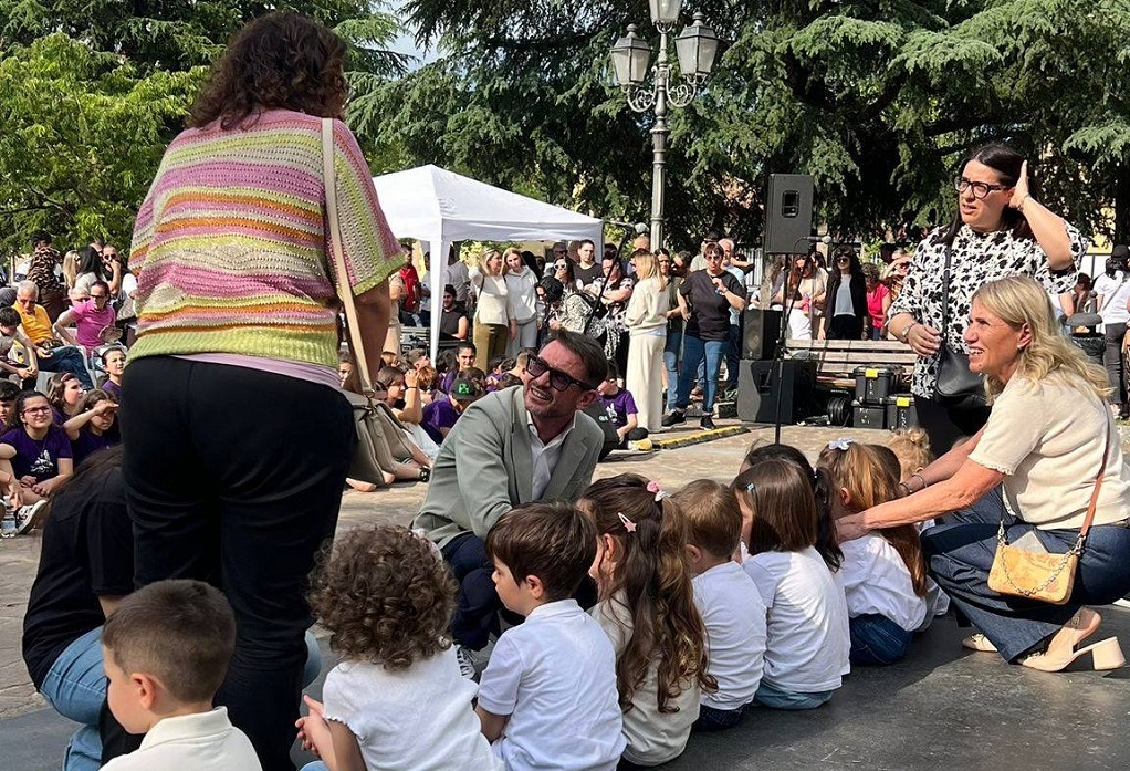 "SaràBanda", gran festa con i bambini della scuola a Castel del Piano ...